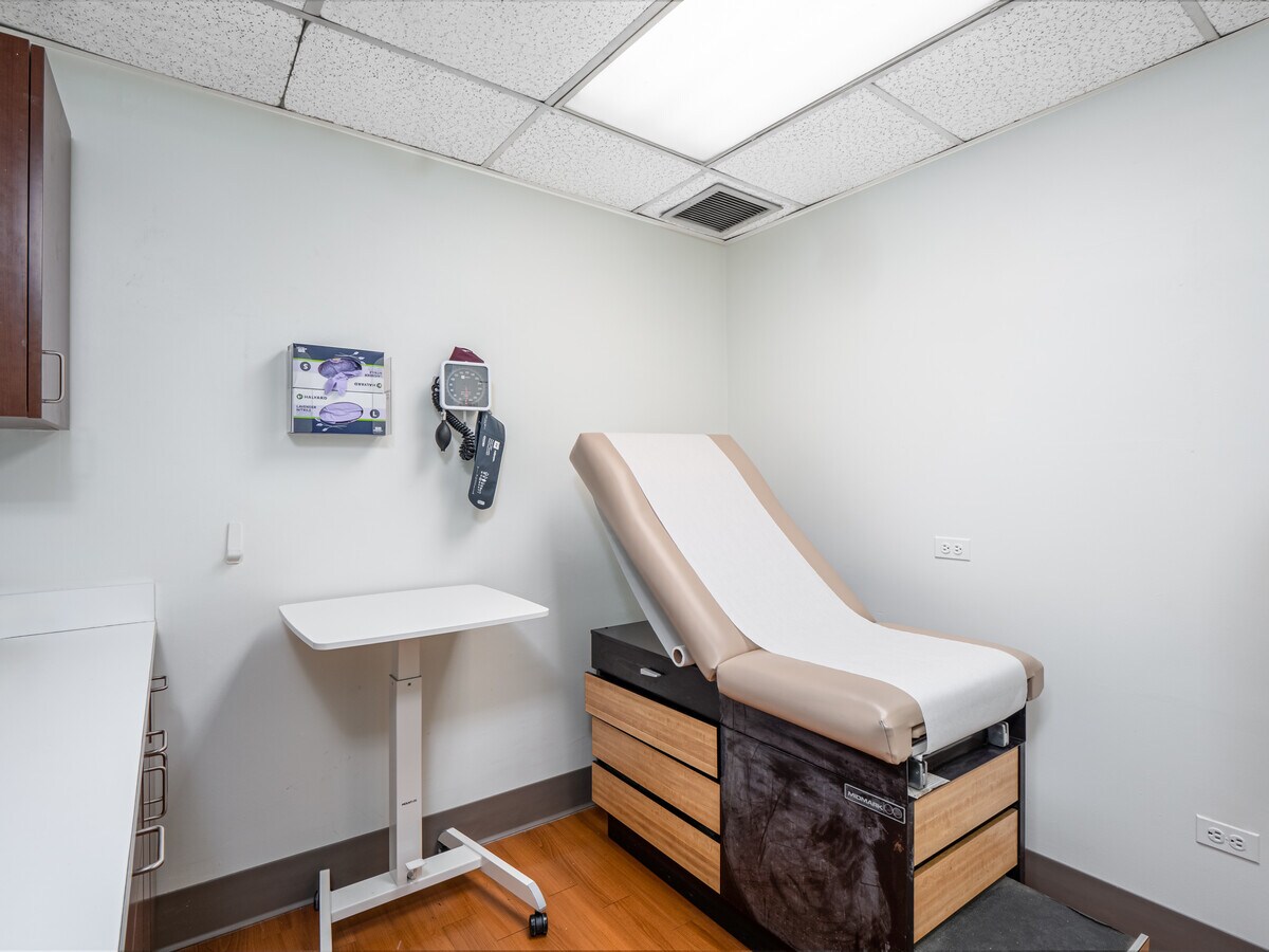 925 Park Ave, New York, NY 10028 - 927 Park Ave, 1A | Medical Office ...