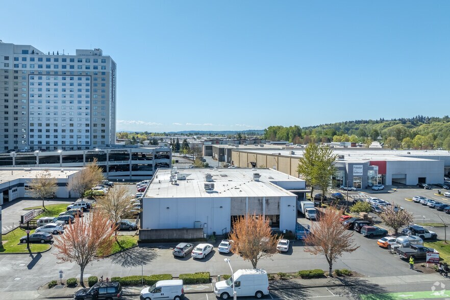 401 Baker Blvd, Tukwila, WA 98188 - Top Pot Doughnuts | LoopNet