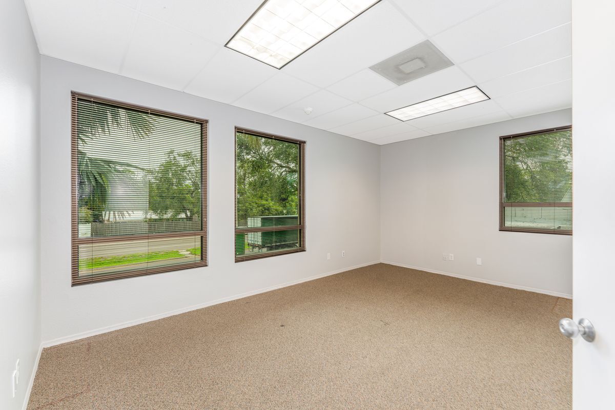 5600 Bee Ridge Rd, Sarasota, FL 34233 - Office for Lease | LoopNet