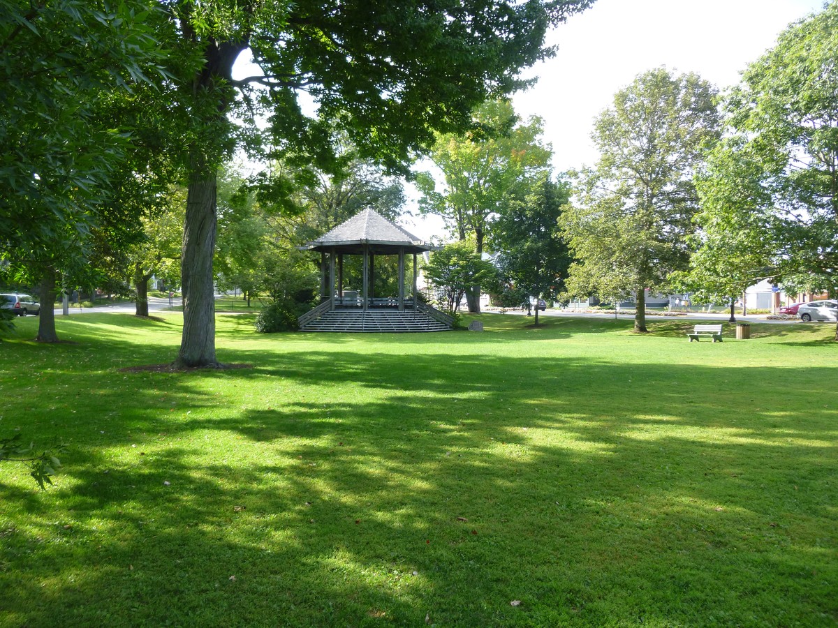 169 Park Row, Brunswick, ME 04011 | LoopNet 169 Park Row, Brunswick, ME 04011 | LoopNet