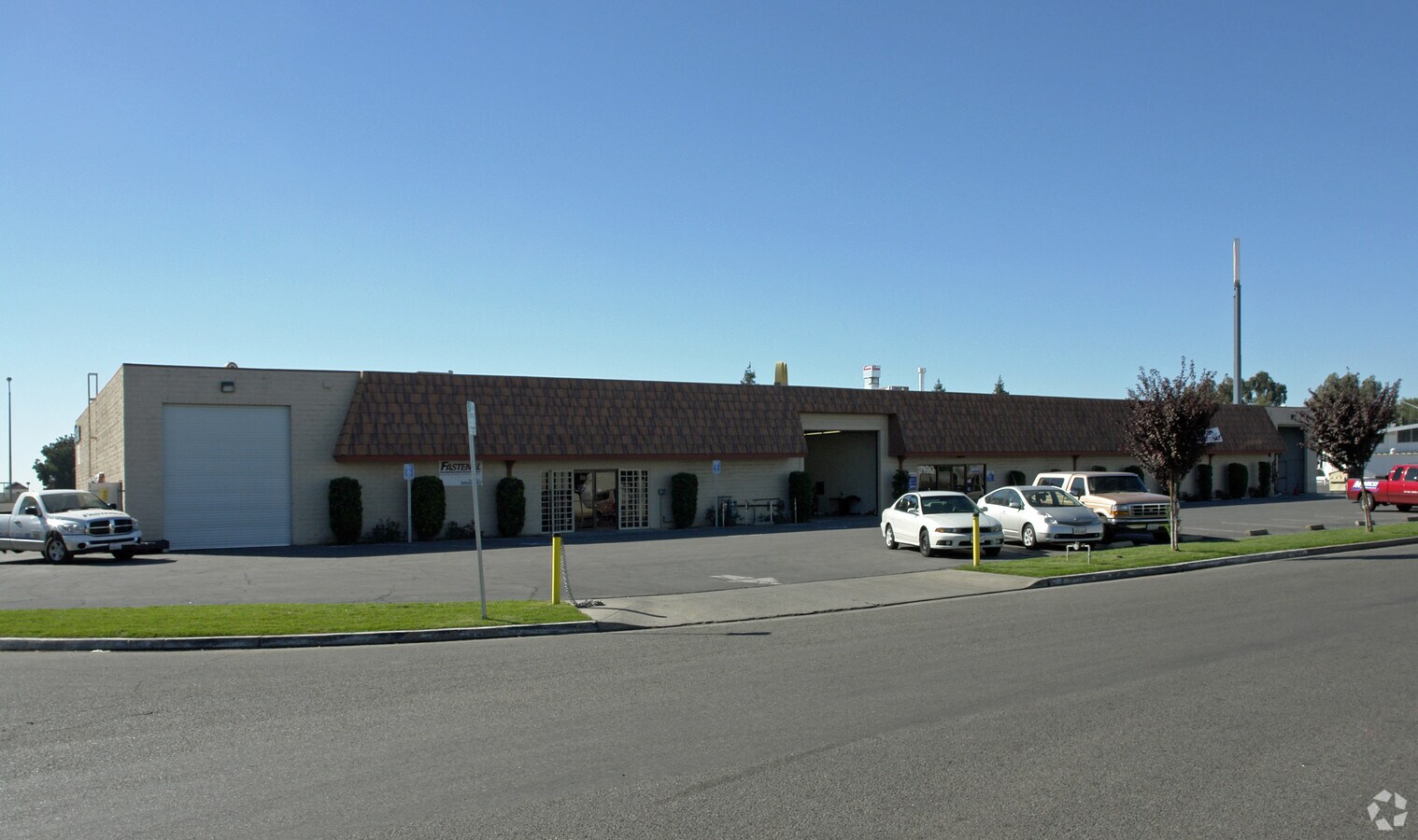 3190 E Garrett Ave, Fresno, CA 93706 - Property Record | LoopNet