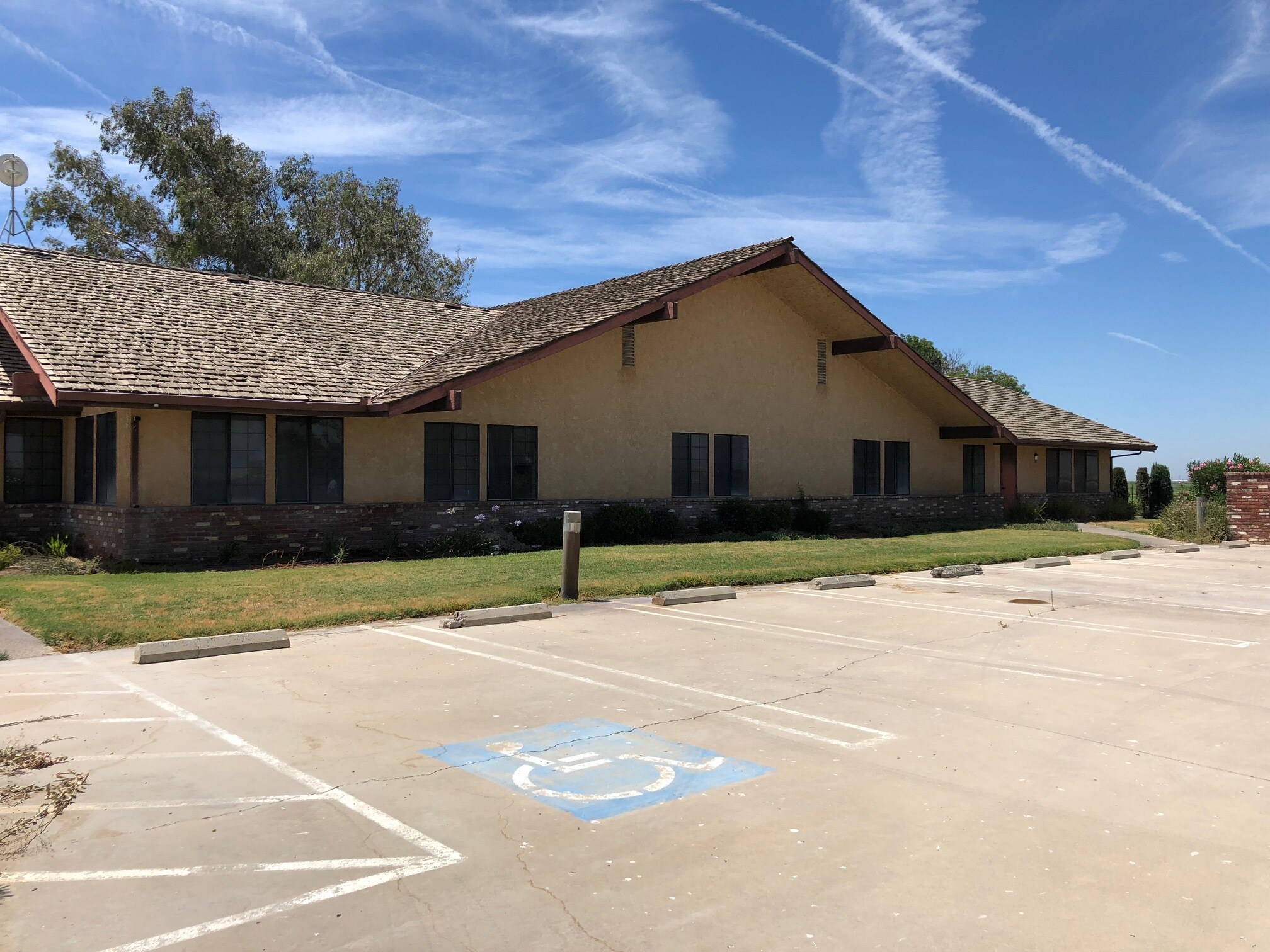 11054 W Mount Whitney Ave, Riverdale, CA 93656 - Riverdale Office For ...