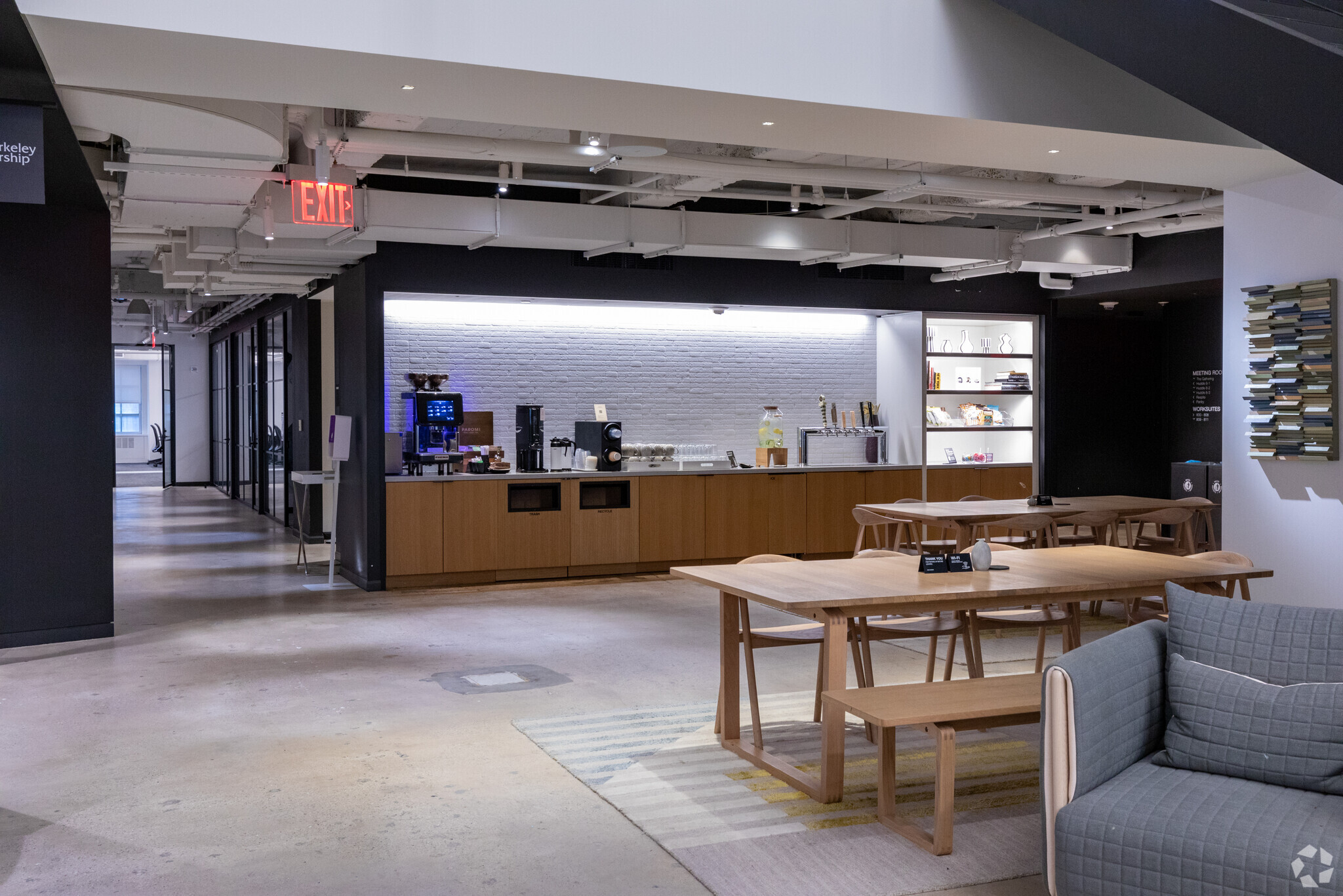 530 Fifth Ave, New York, NY 10036 - Convene 530 Fifth Avenue | LoopNet