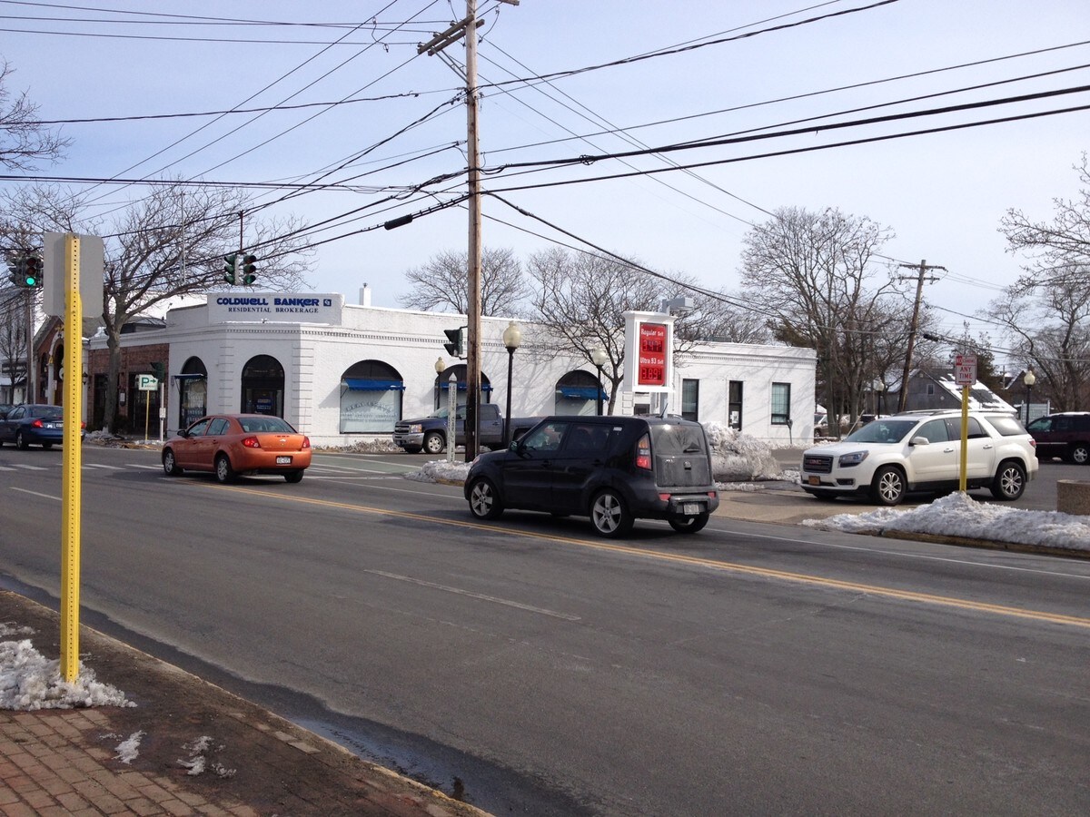 136 W Main St, Babylon, NY 11702 | LoopNet