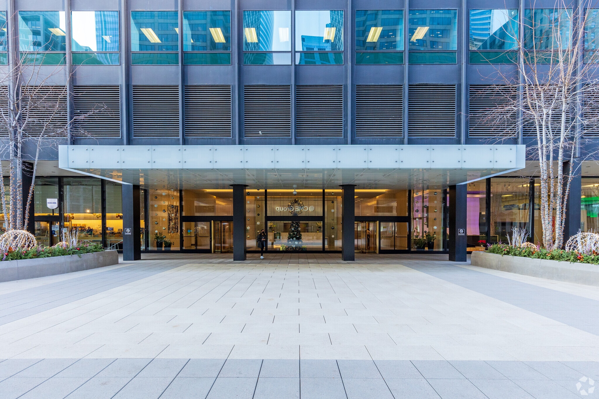 10 S Riverside Plz, Chicago, IL 60606 - 10 South Riverside Plaza | LoopNet