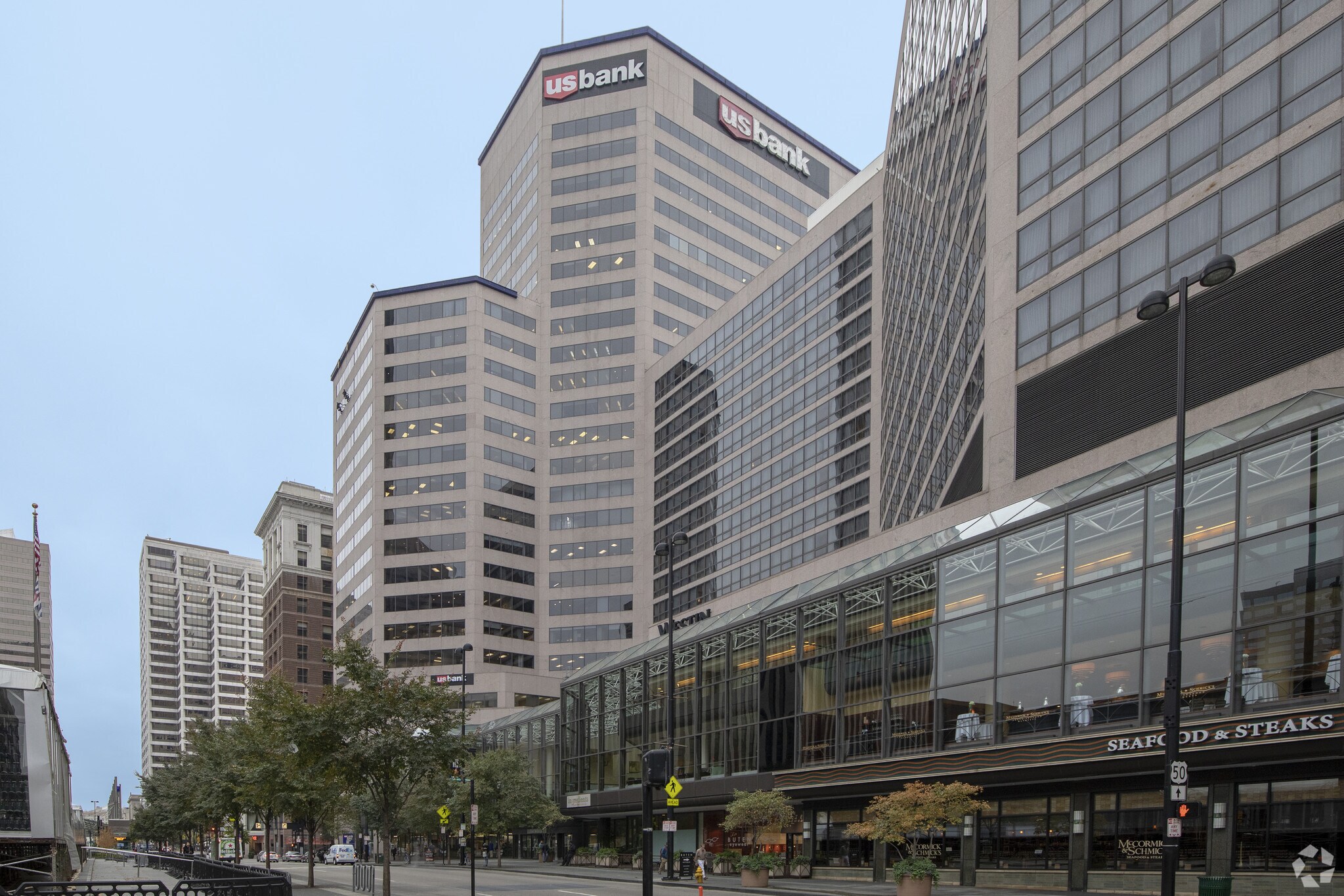 425 Walnut St, Cincinnati, OH 45202 - US Bank Tower | LoopNet.com