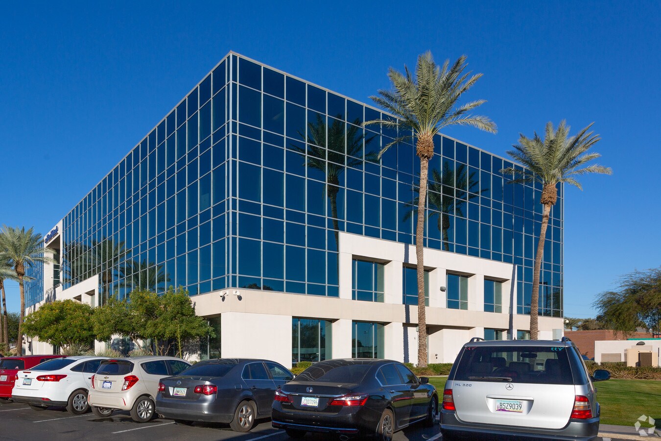 11001 N Black Canyon Fwy, Phoenix, AZ 85029 | LoopNet