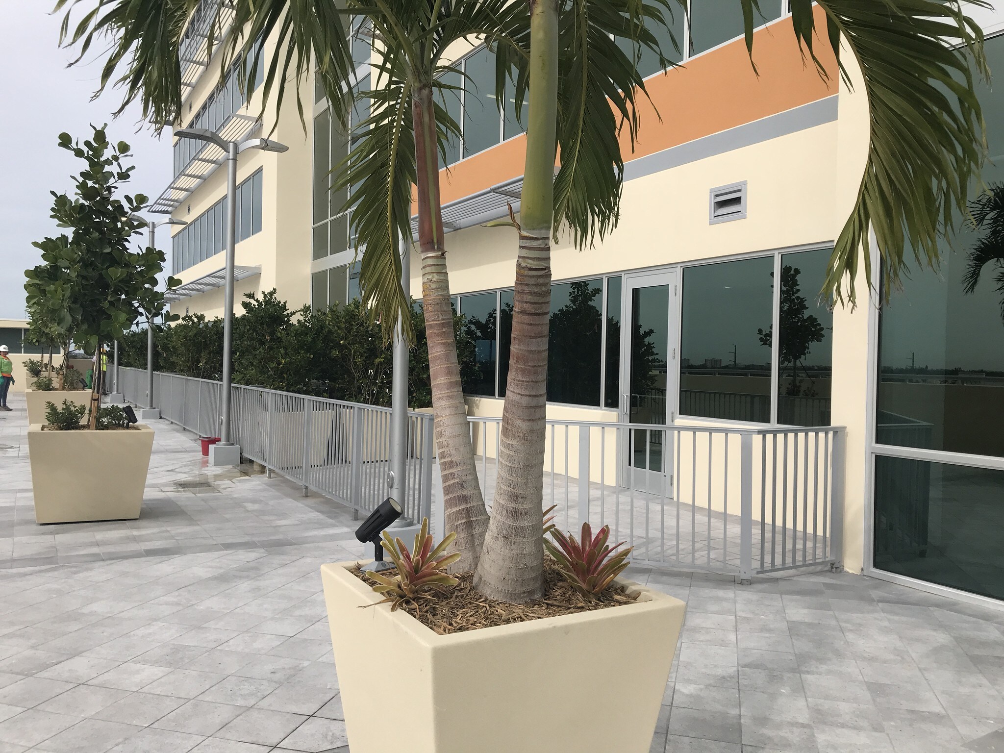 2801 NE 213th St, Aventura, FL 33180 - Aventura Medical Tower | LoopNet