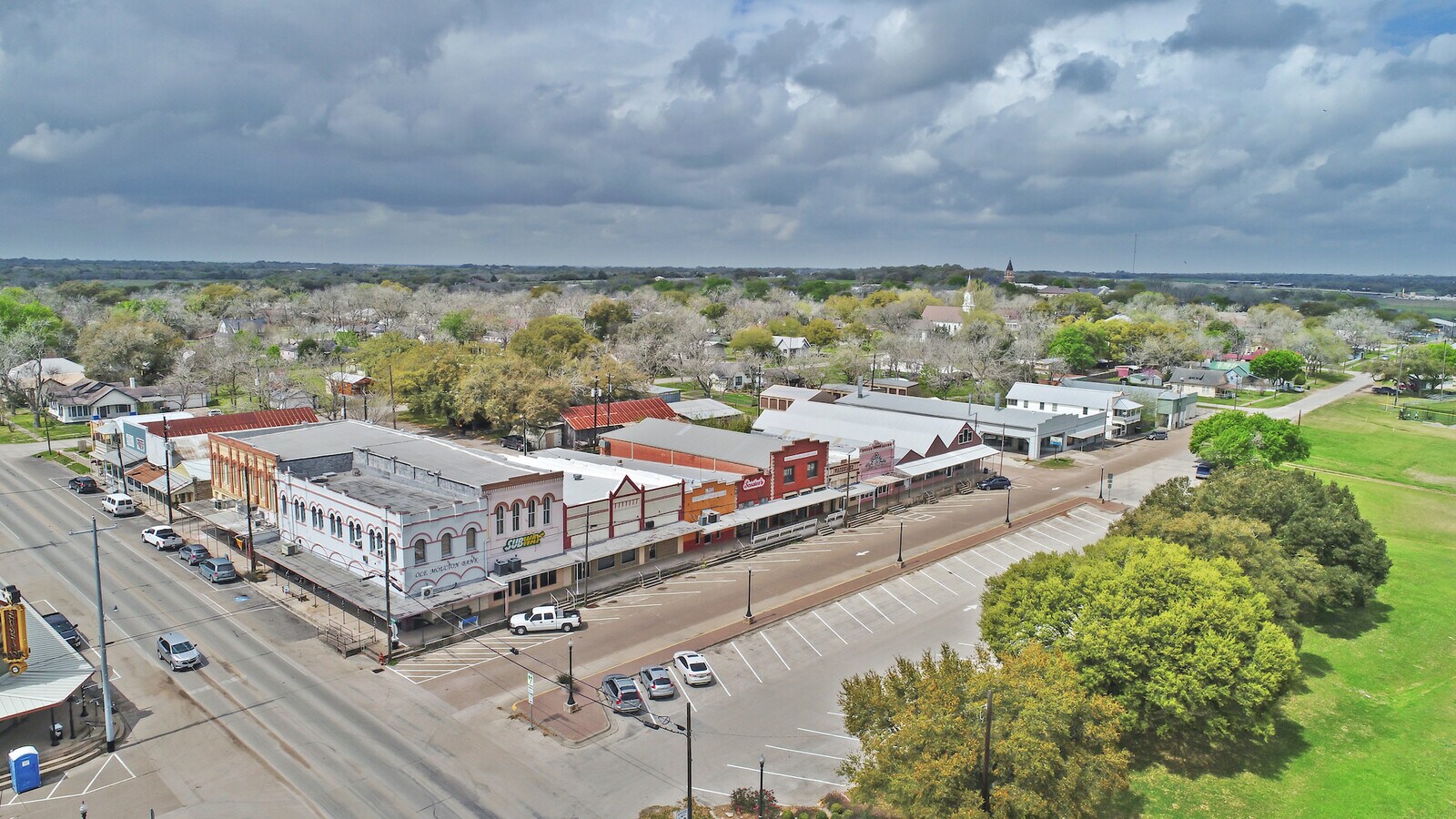 111 N Main St, Moulton, TX 77975 | LoopNet