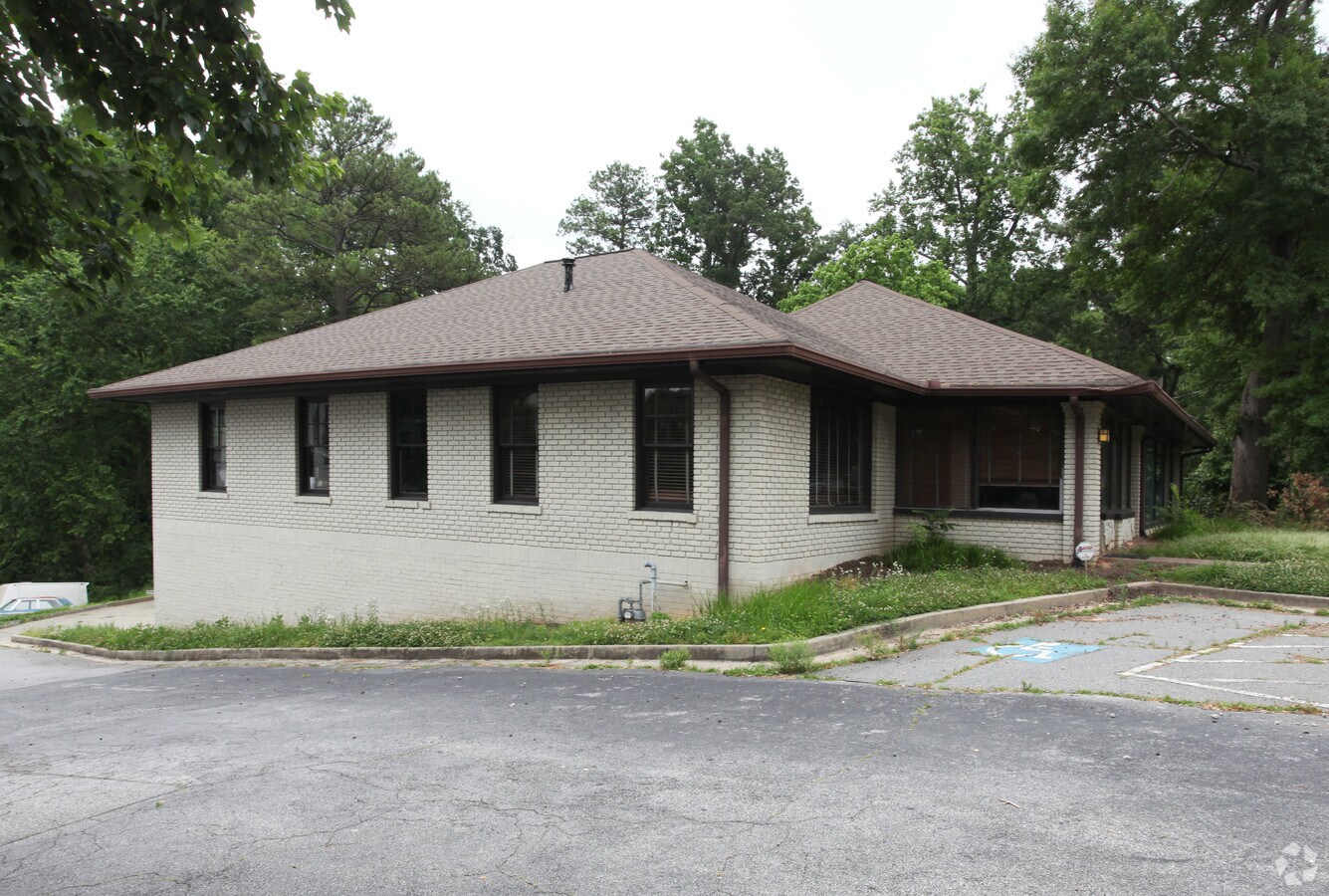 1123 Clairmont Rd, Decatur, GA 30030 | LoopNet