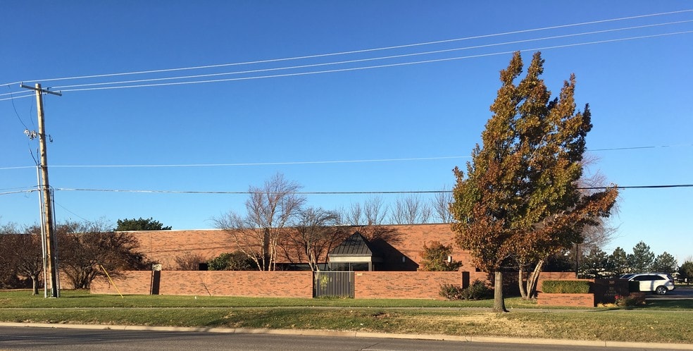 3445 N Webb Rd, Wichita, KS 67226 | LoopNet