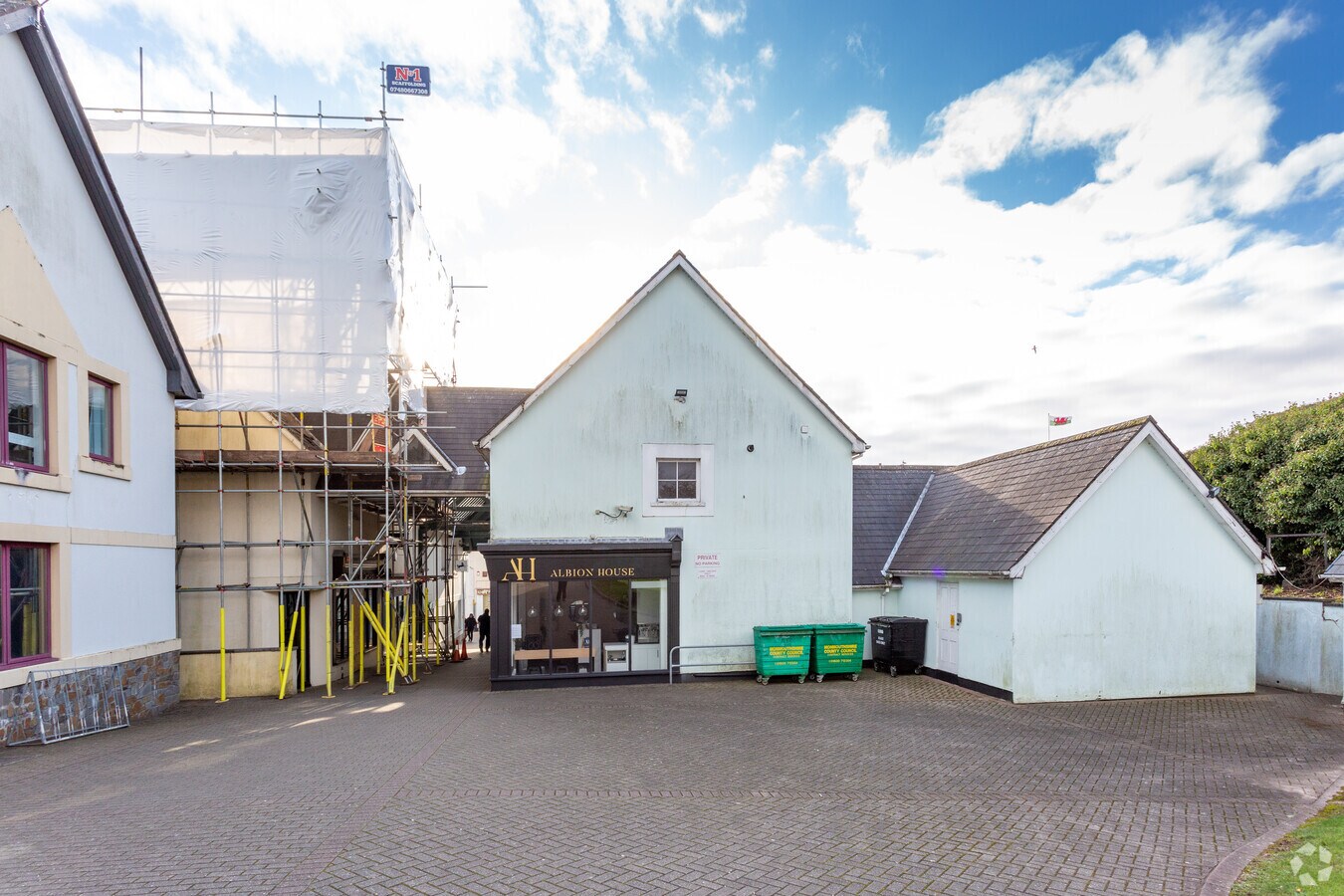 1 Manor Way, Chepstow, BGW NP16 5HZ - Library Place | LoopNet