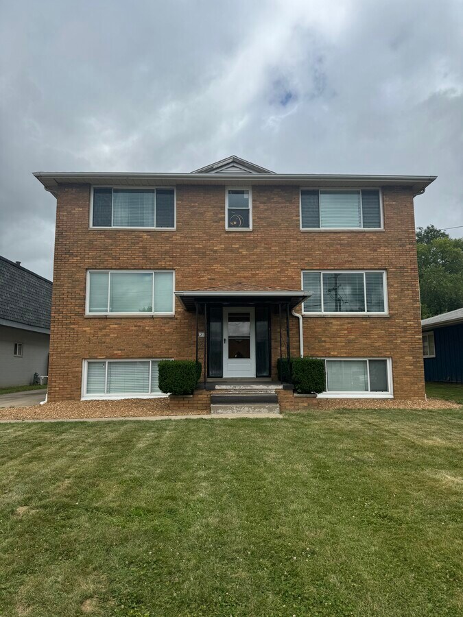 1211 W Merle Ln, Peoria, IL 61604 | LoopNet