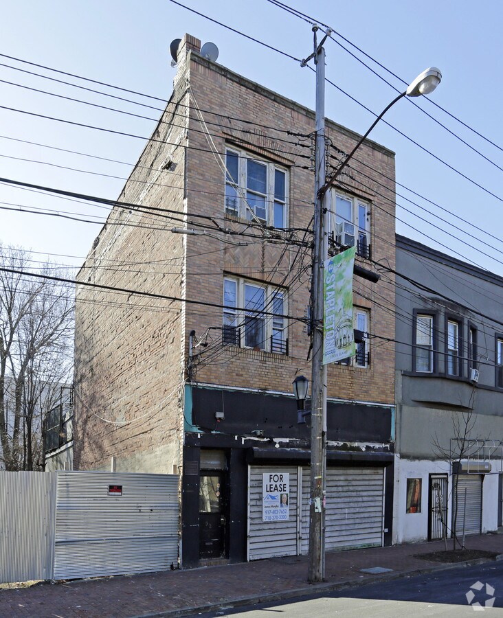 92 Canal St, Staten Island, NY 10304 | LoopNet