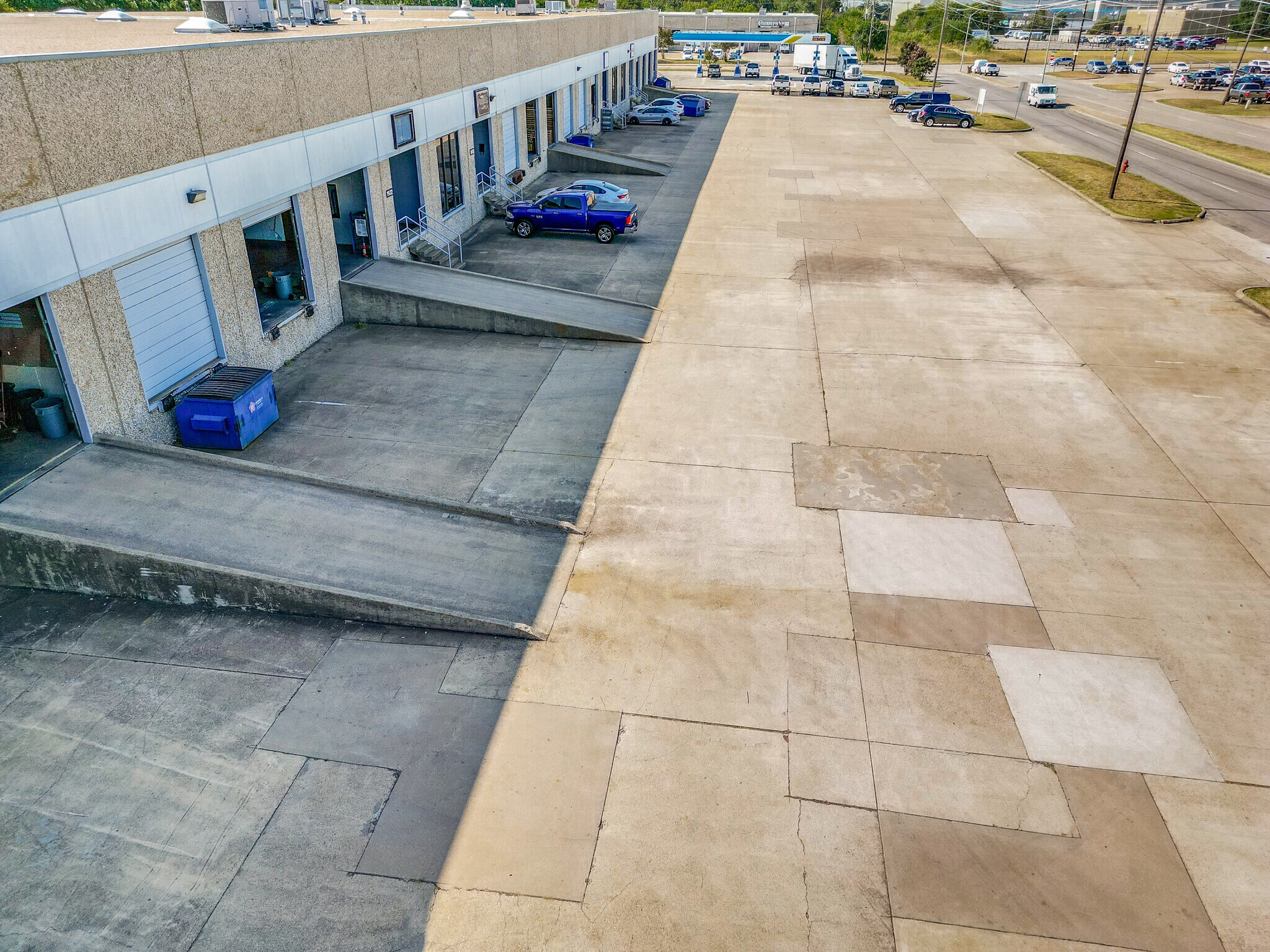1922-1938 N Great Southwest Pky, Grand Prairie, TX 75050 - Industrial for Lease | LoopNet