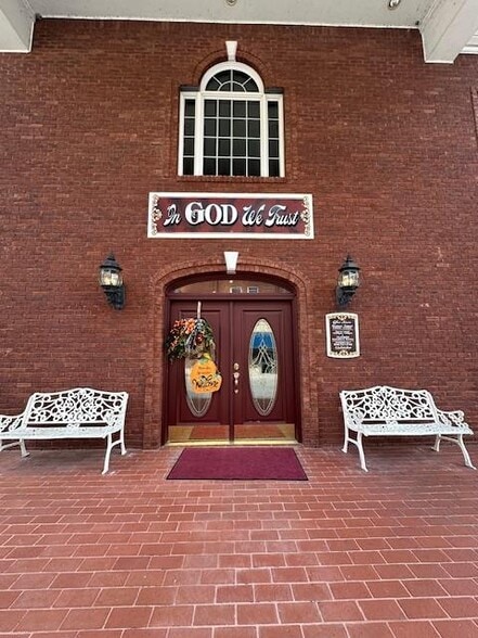 205 W Kentucky Ave, Pineville, KY 40977 - Retail for Sale | LoopNet