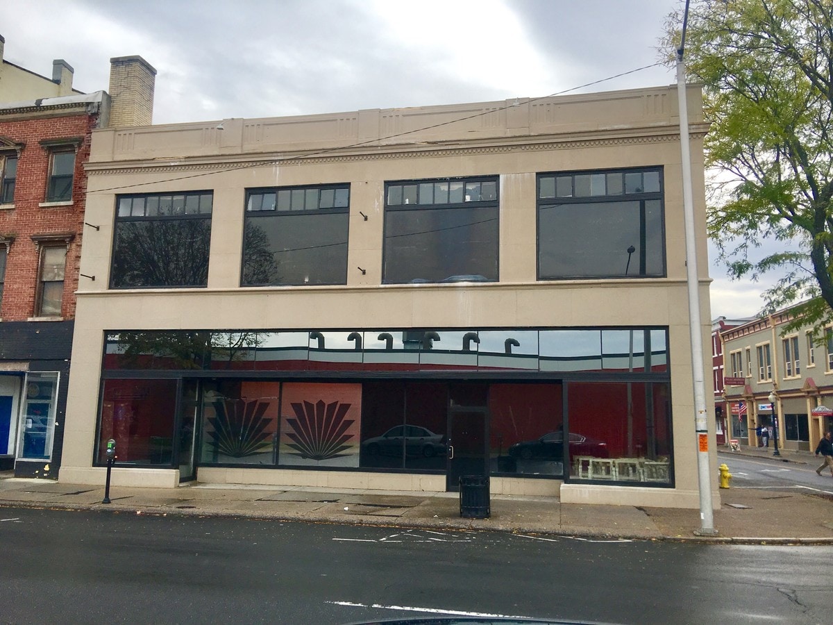 40 White St, Danbury, CT 06810 | LoopNet