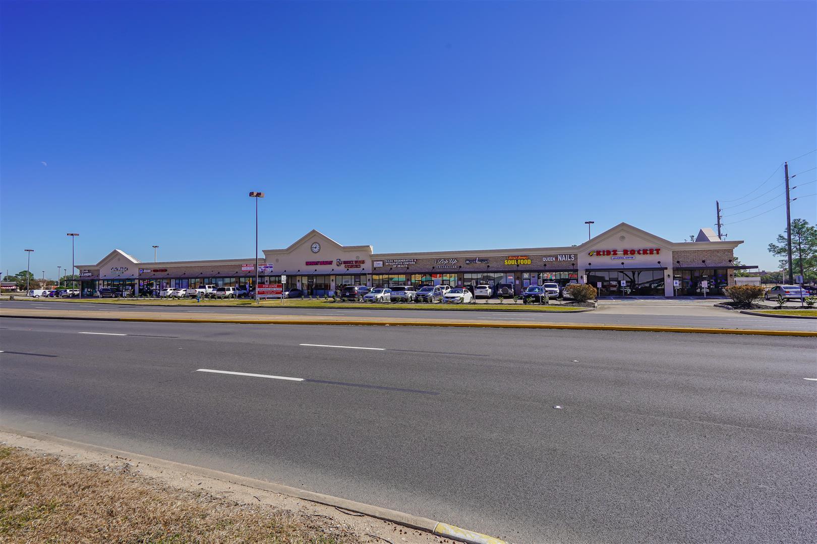 15015 Westheimer Rd, Houston, TX 77082 - West Oaks Shops | LoopNet