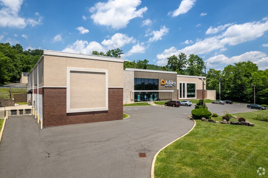 350 US Highway 22 W, Green Brook, NJ 08812 - Retail for Sale | LoopNet