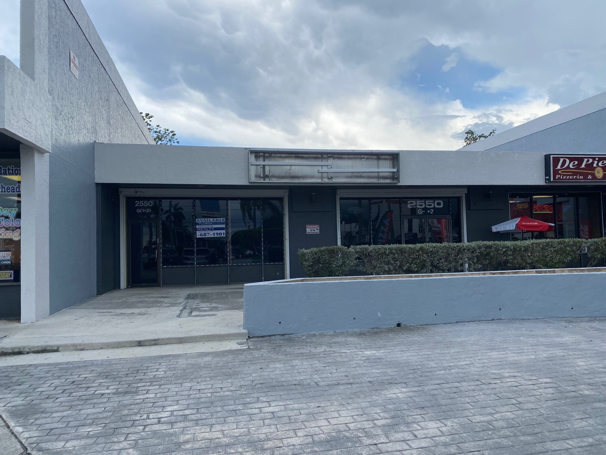 2550-2600 Okeechobee Blvd, West Palm Beach, FL 33409 - Spencer Square | LoopNet