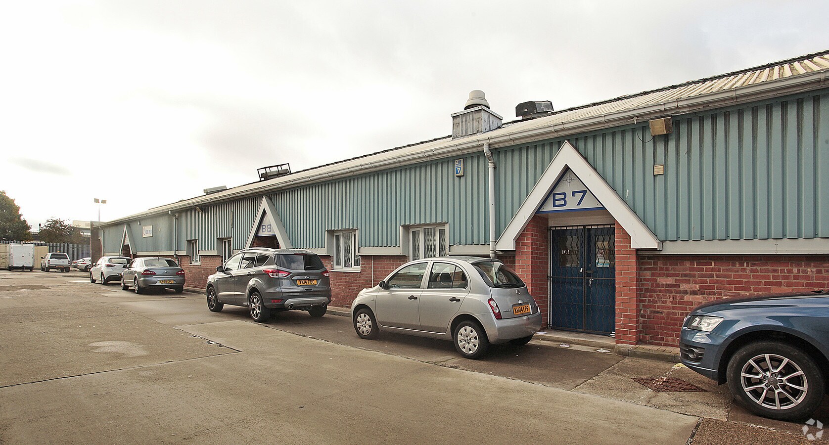 B1-B10 Parkside Ln, Leeds, WYK LS11 5SZ | LoopNet