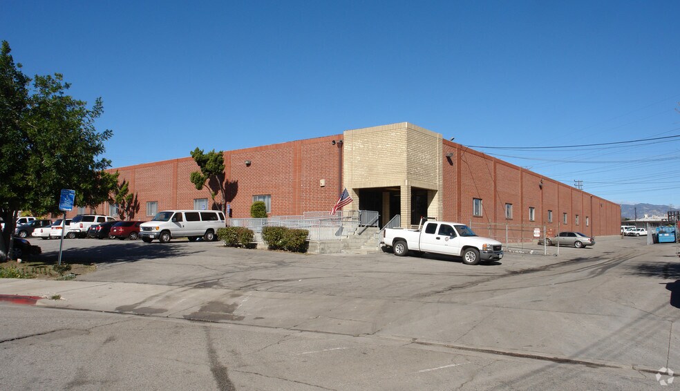 11949-11951 Sherman Rd, North Hollywood, CA 91605 | LoopNet