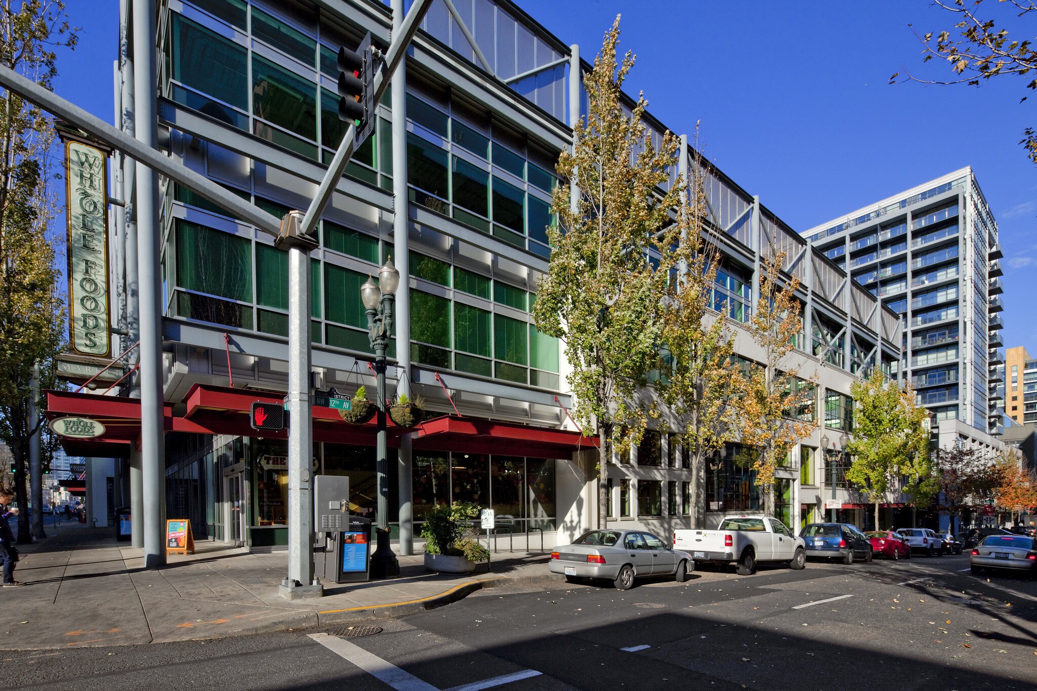 1207-1235 W Burnside St, Portland, OR 97209 - Block 1 | LoopNet.com