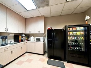 609 Deep Valley Dr, Rolling Hills Estates, CA 90274 - PV Twin Towers ...