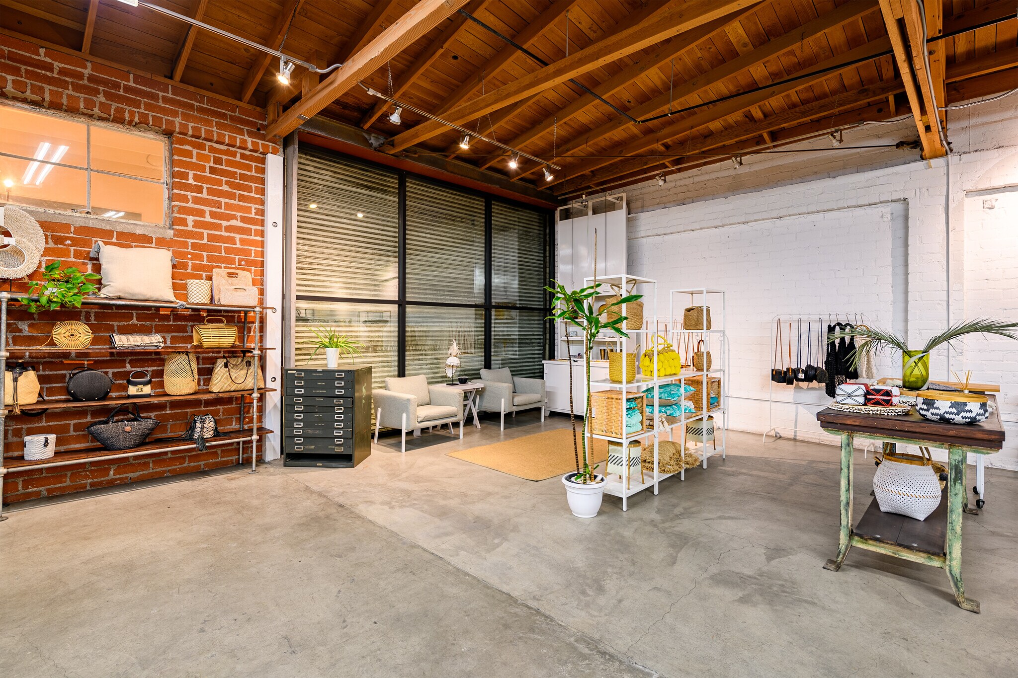 1939 S Santa Fe Ave, Los Angeles, CA 90021 - South Arts District Creative Studio/Office | LoopNet