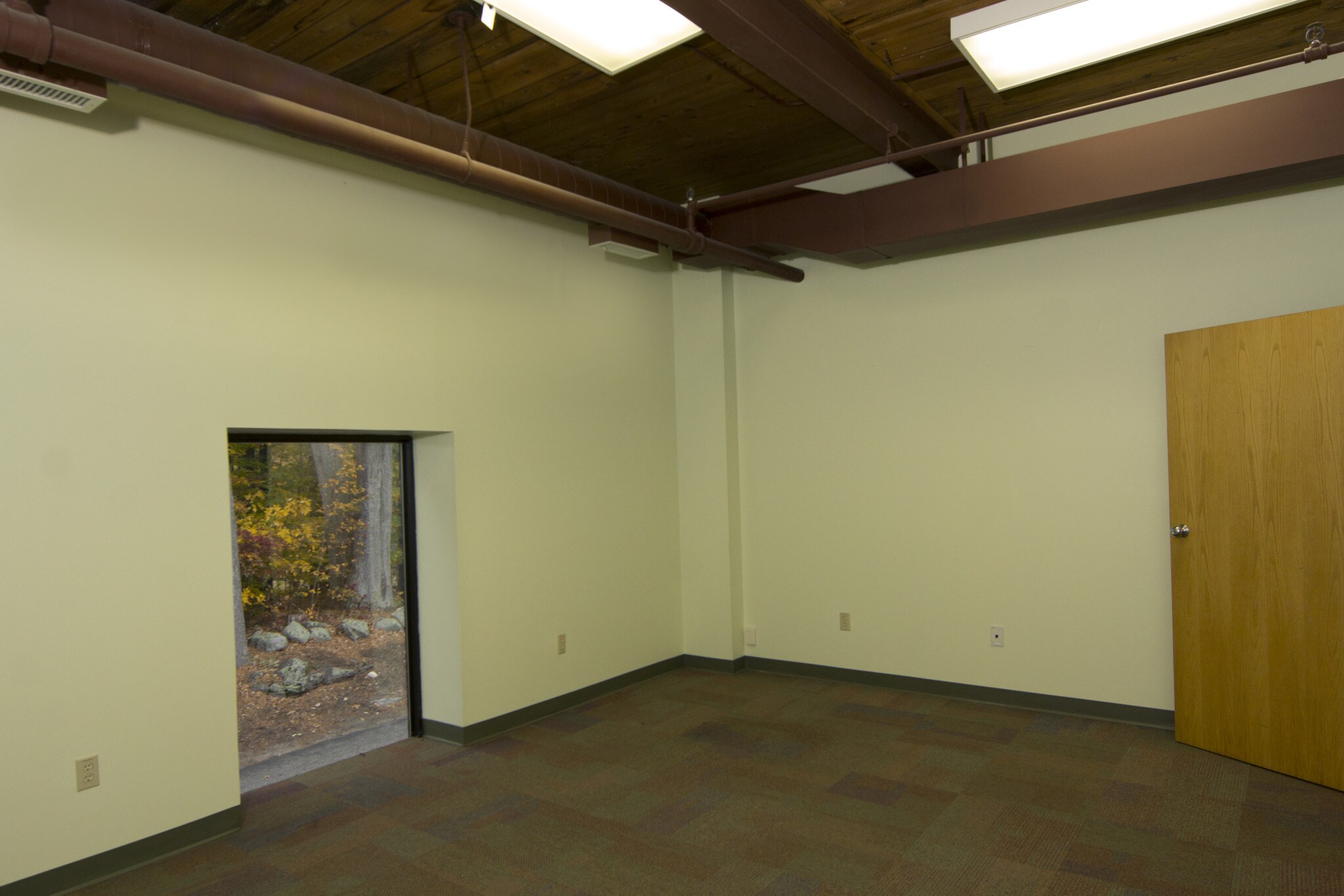 63 Great Rd, Maynard, MA 01754 - Mill Pond Square | LoopNet