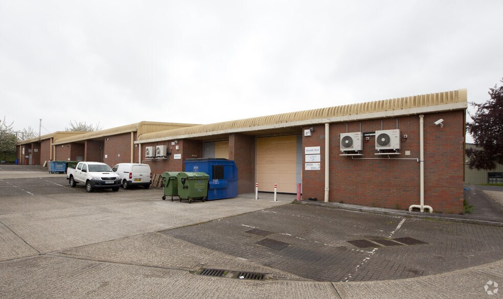 4-7 Caker Stream Rd, Alton, GU34 2QA | LoopNet