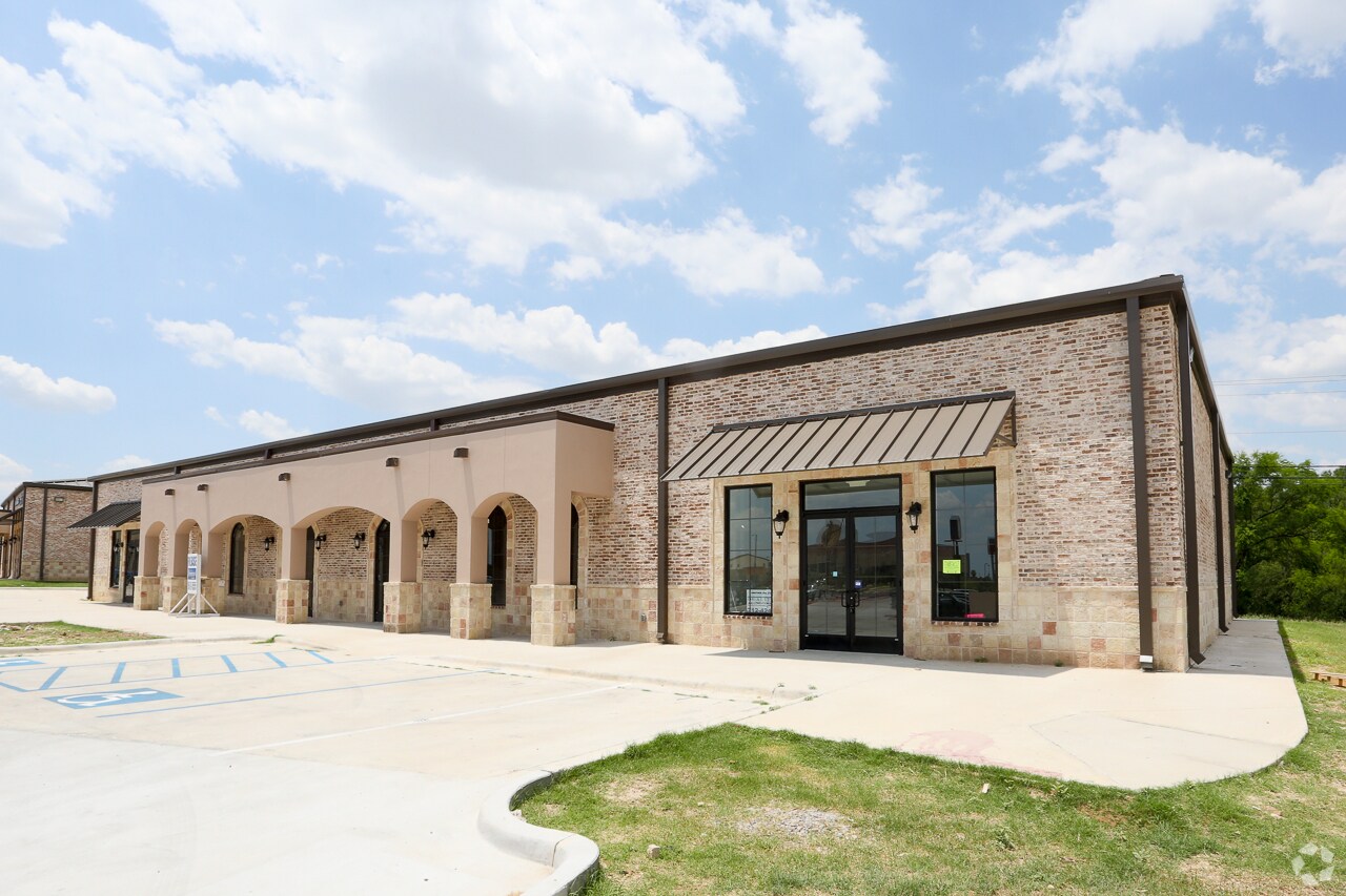 2414 Jacaman Rd, Laredo, TX 78041 | LoopNet