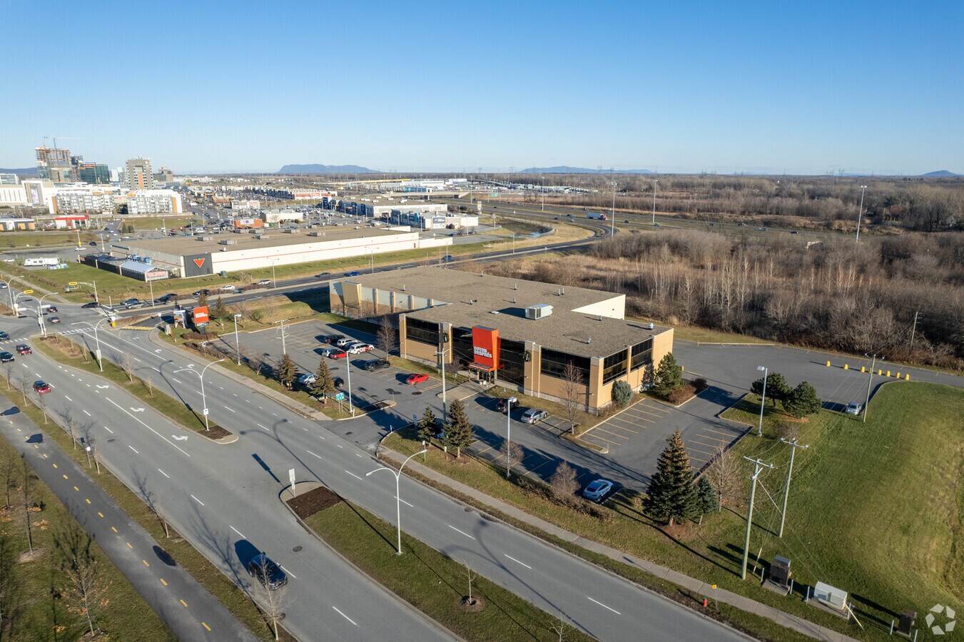 8505 Boul Du Quartier, Brossard, QC J4Y 3K4 | LoopNet