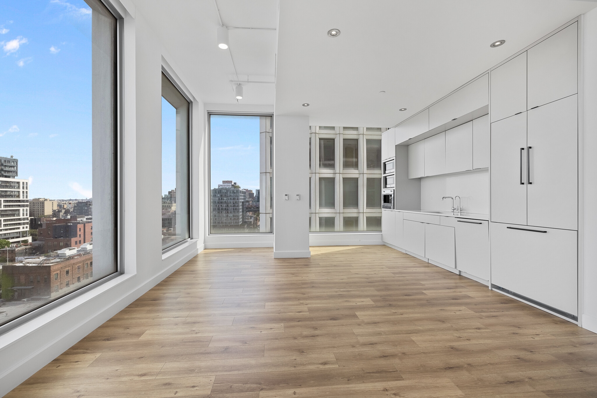 10 Grand St, Brooklyn, NY 11249 - Ten Grand Street | LoopNet