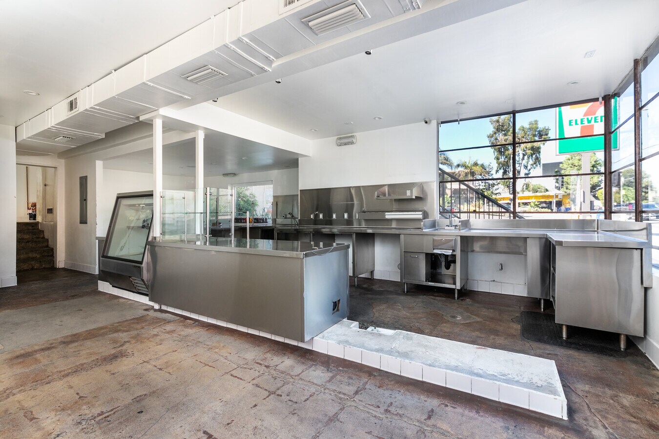 1639 Silver Lake Blvd, Los Angeles, CA 90026 - 2nd Gen Turnkey Retail ...