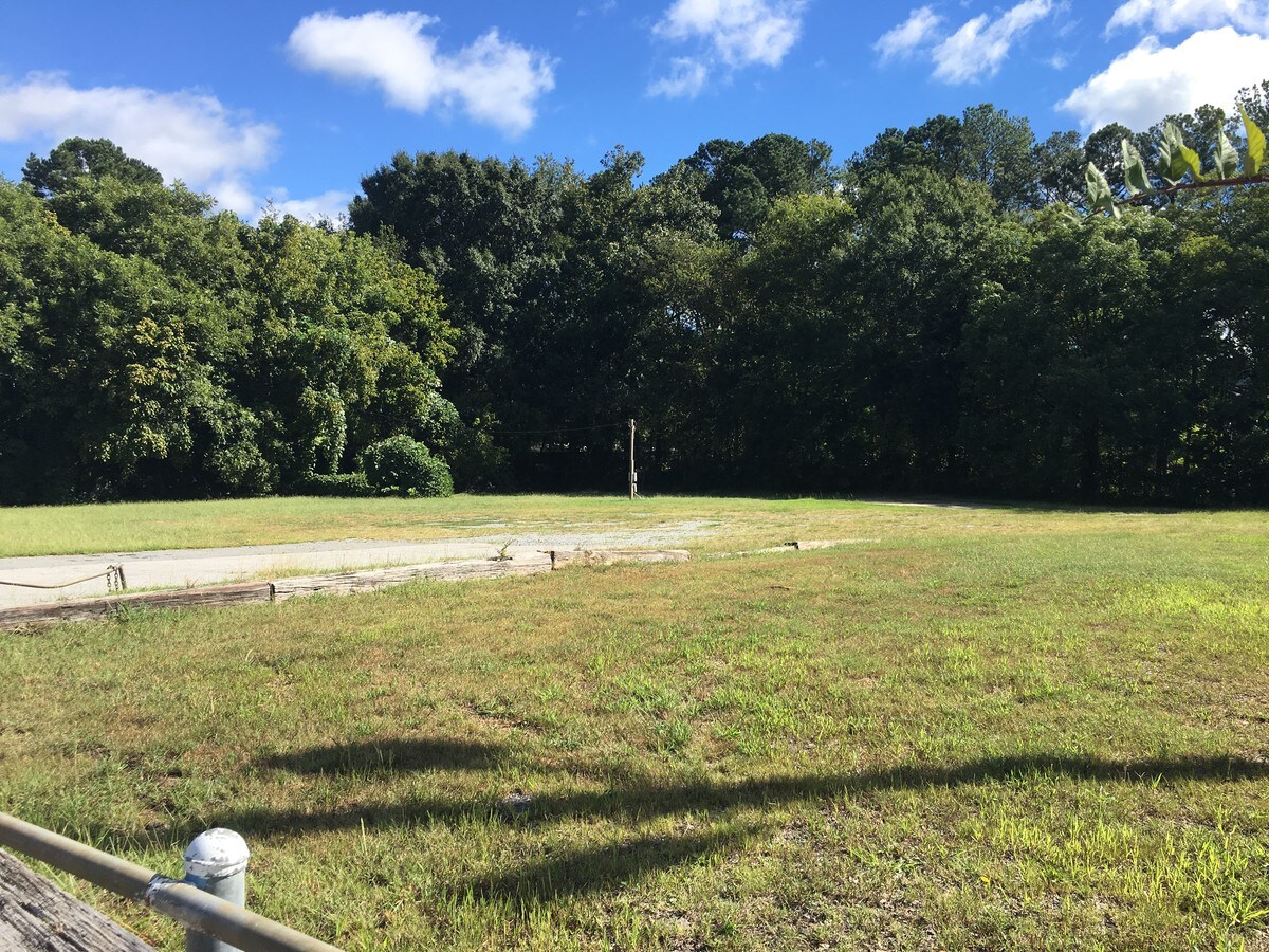 S Main St, Woodstock, GA 30188 | LoopNet