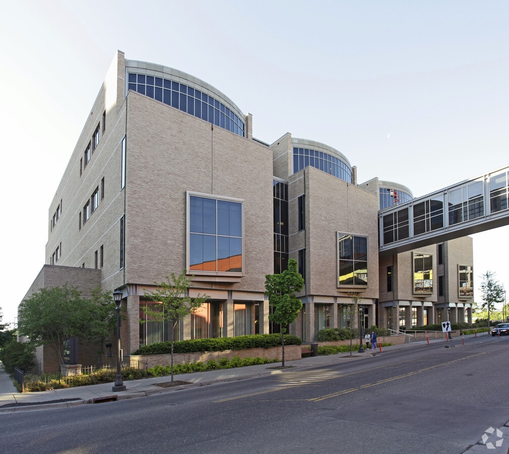 310 Smith Ave N, Saint Paul, MN 55102 - Ritchie Medical Plaza | LoopNet
