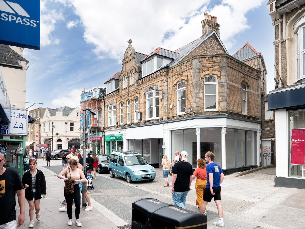 37-41 Bank St, Newquay, TR7 1DJ | LoopNet