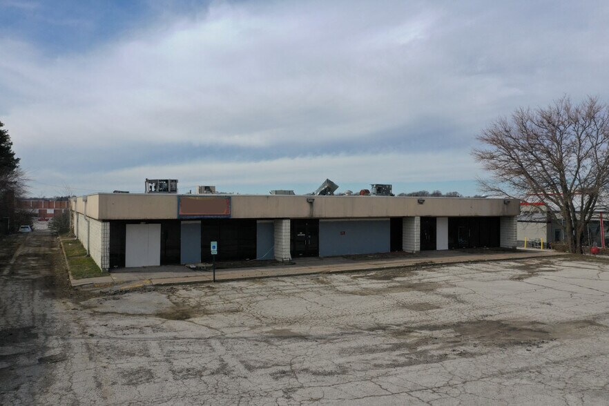 4128 N Brady St, Davenport, IA 52806 - Auction - 15,225 SF NorthPark Mall Outparcel | LoopNet