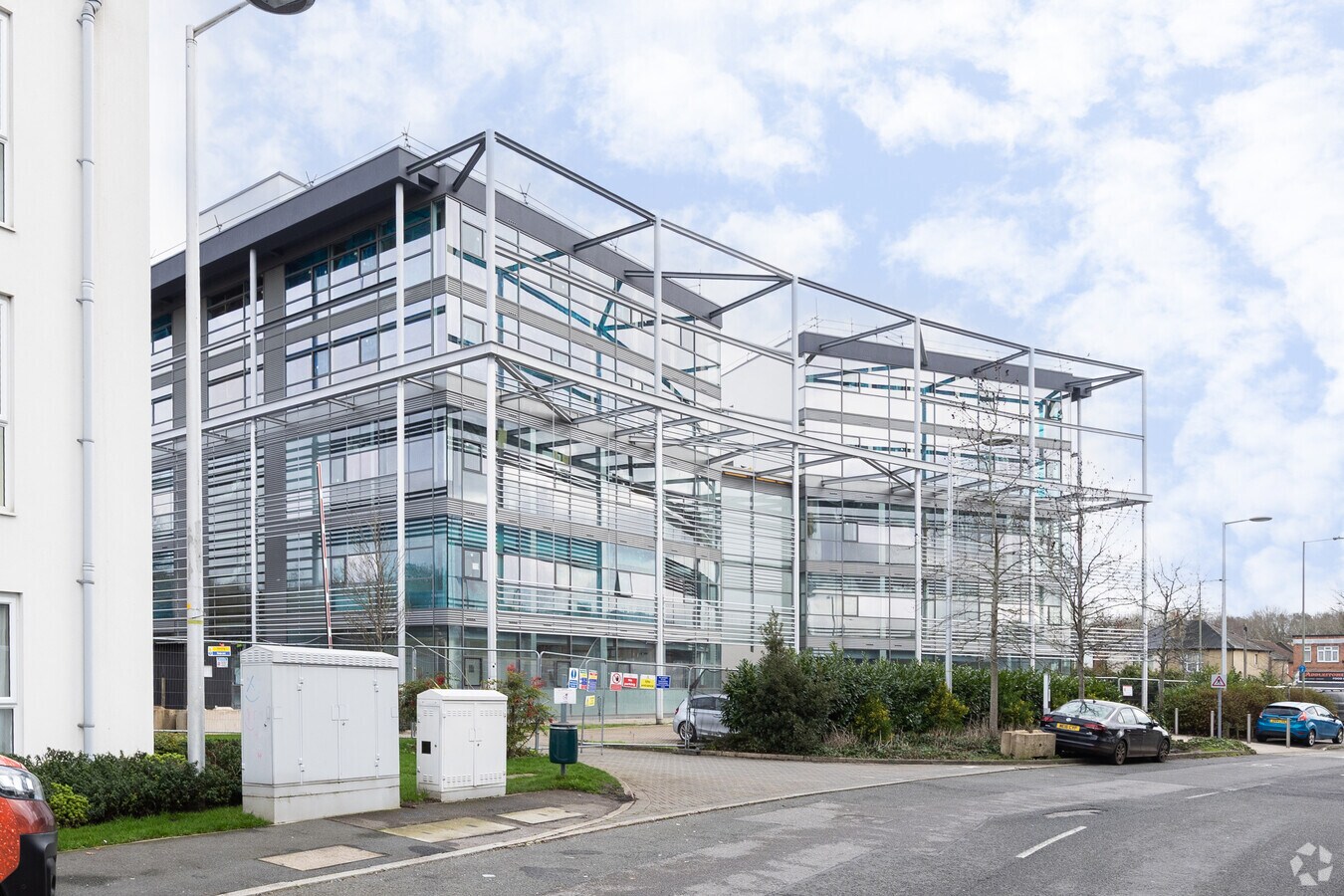 277 Station Rd, Addlestone, KT15 2PR | LoopNet