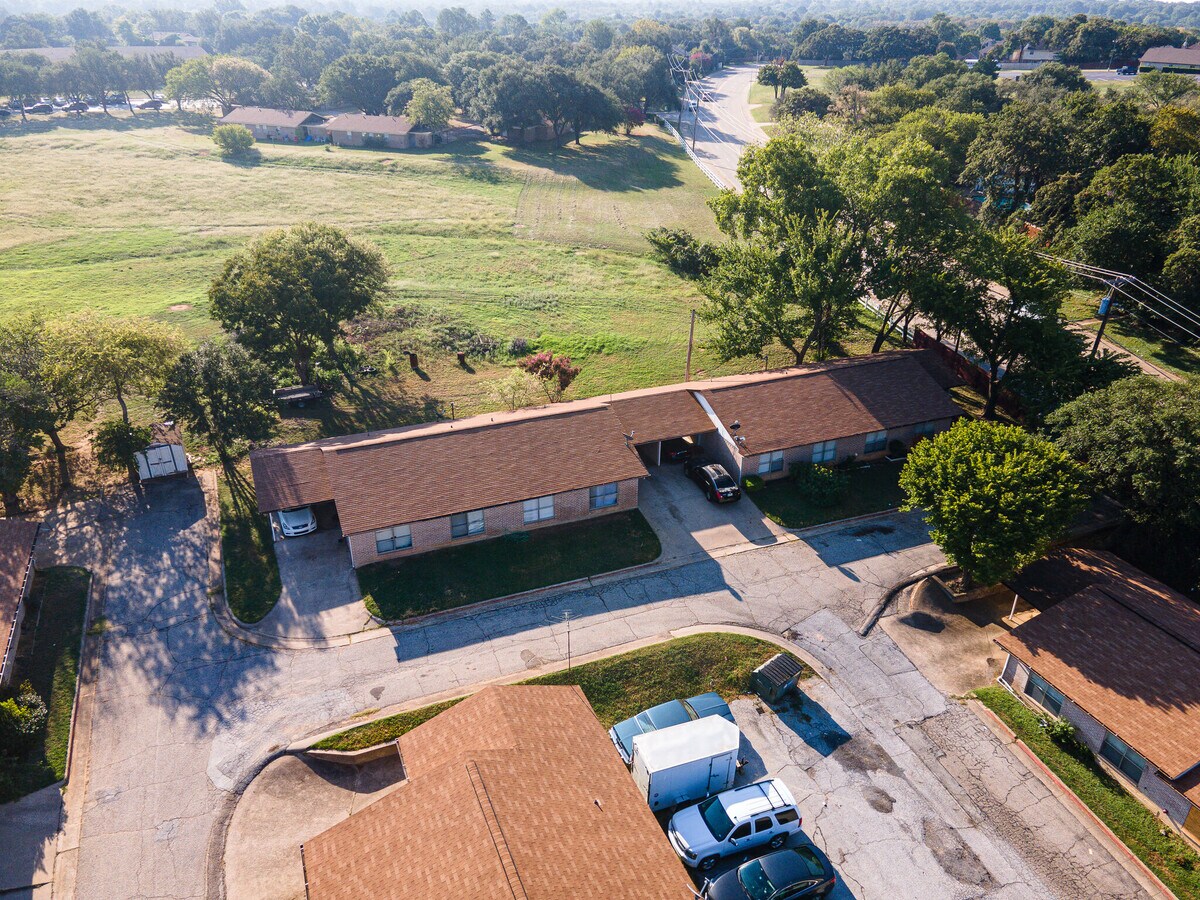 2637 W Randol Mill Rd, Arlington, TX 76012 | LoopNet