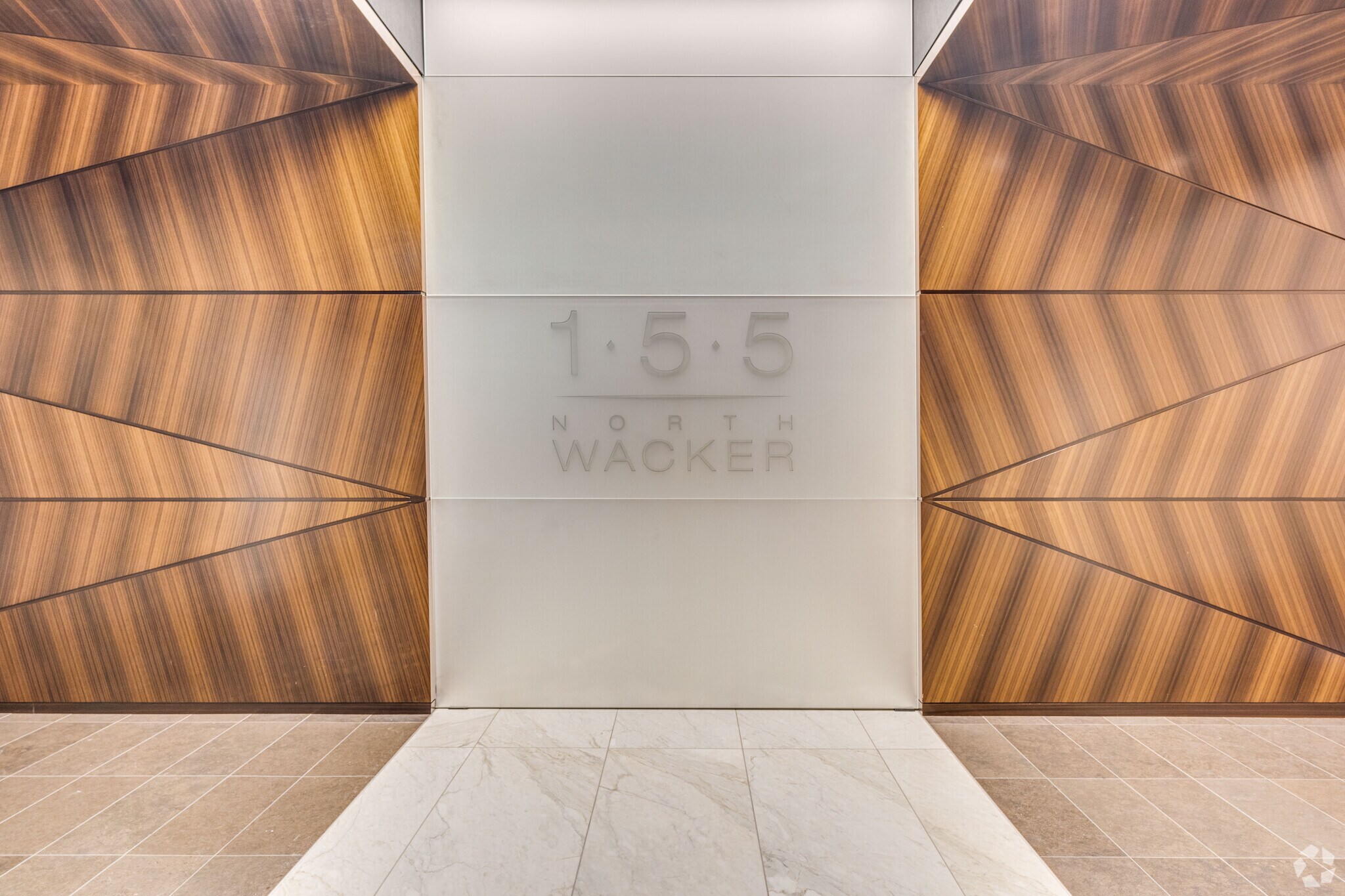 155 N Wacker Dr, Chicago, IL 60606 - Office for Lease | LoopNet