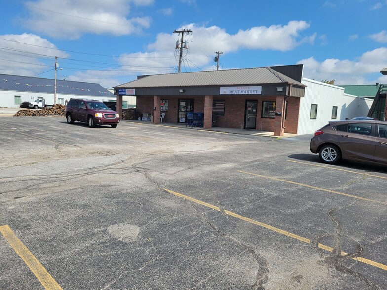 1500 N Main St, Crown Point, IN 46307 - 1500 & 1504 N. Main St. | LoopNet