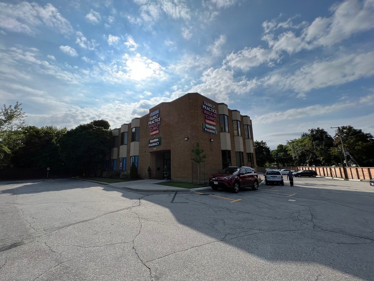 1501 Ellesmere Rd, Toronto, ON M1P 4T6 | LoopNet