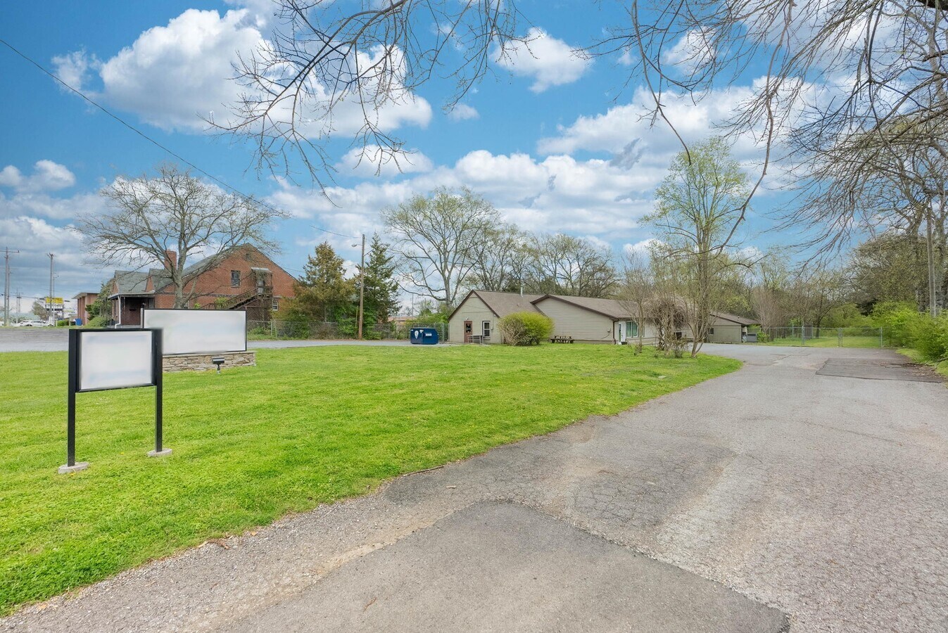 125 Walton Ferry Rd, Hendersonville, TN 37075 | LoopNet