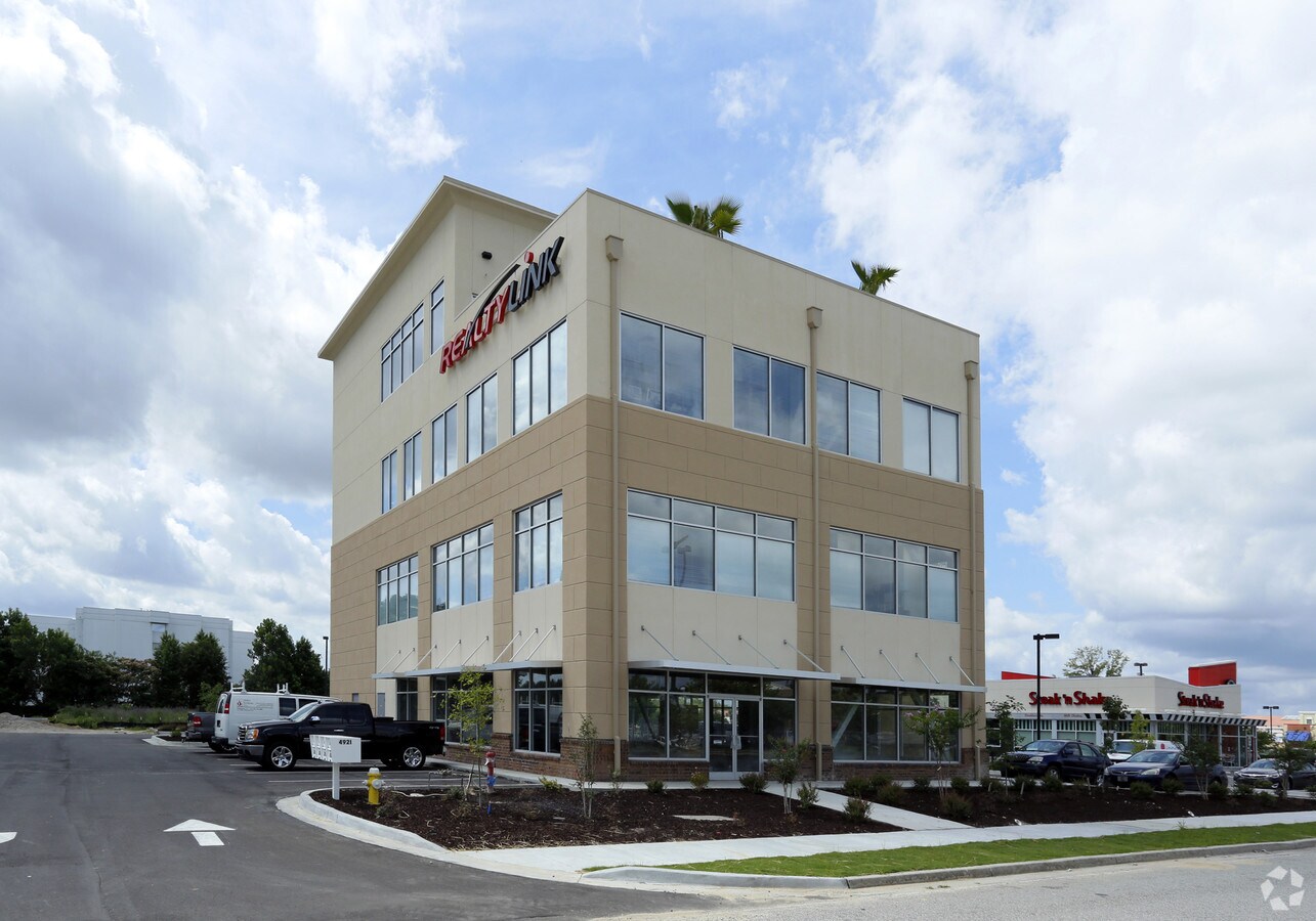 4921 Centre Pointe Dr, North Charleston, SC 29418 | LoopNet