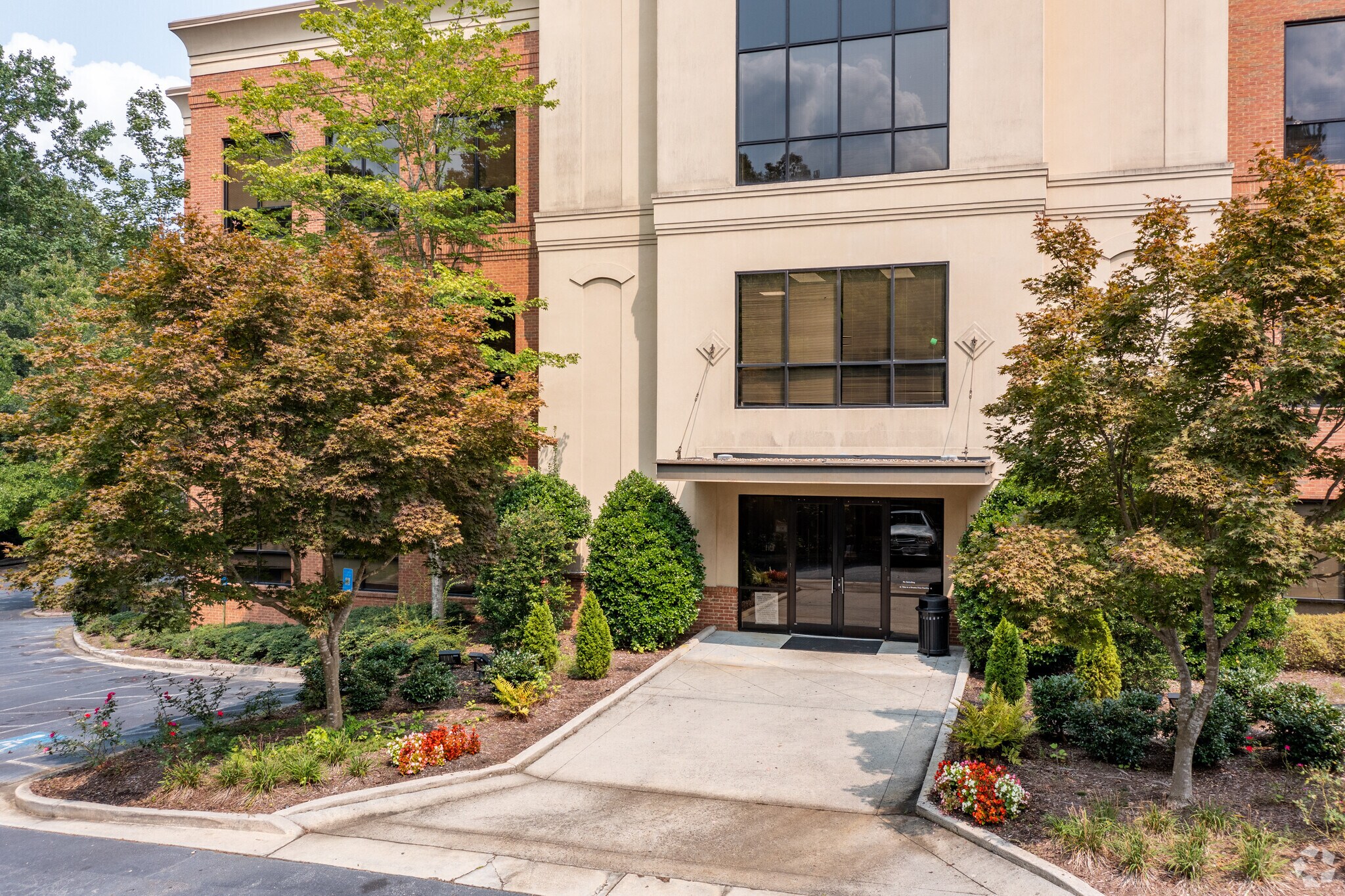 3915 Cascade Rd, Atlanta, GA 30331 - Promenade Park | LoopNet