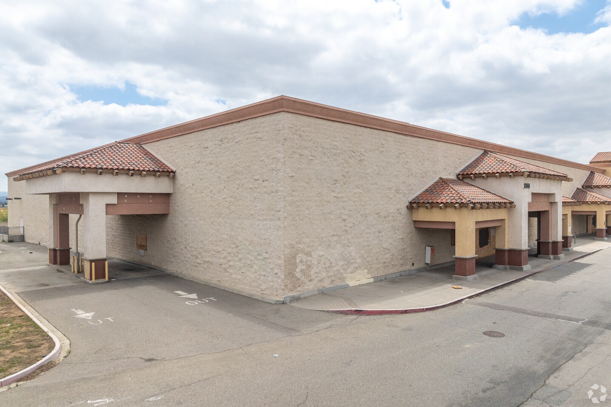 8310 Limonite Ave, Riverside, CA 92509 - Albertsons | LoopNet