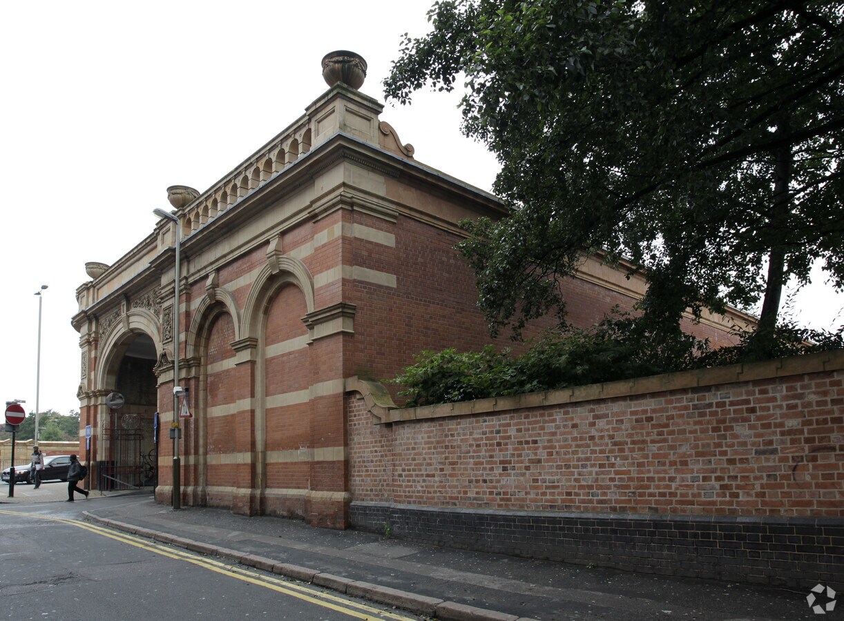 London Rd, Leicester, LEC LE2 3JT - Leicester Railway Station | LoopNet