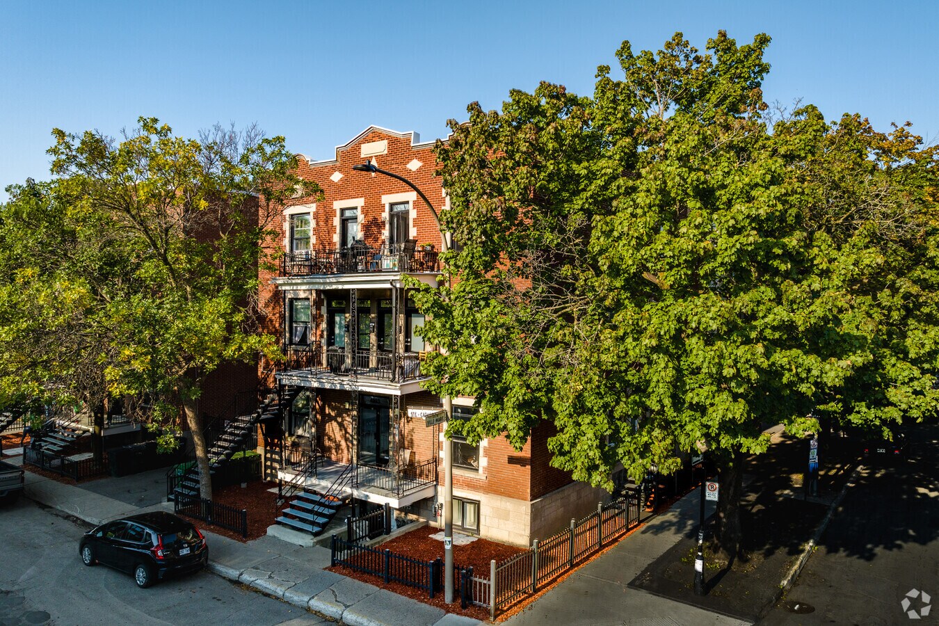 4985-4993 St Sainte-Catherine E, Montréal, QC H1V 2A1 | LoopNet